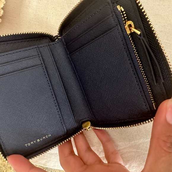 Tory Burch | Bags | New Tory Burch Emerson Zip Keychain Wallet | Poshmark